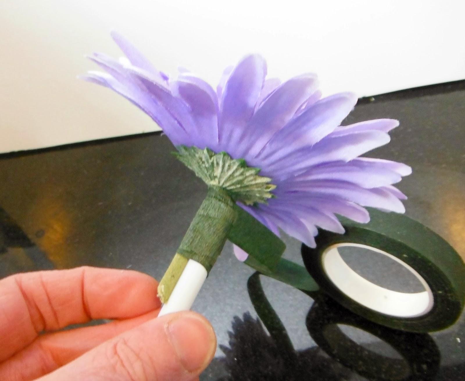 10 DIY Flower Pen Ideas As an Easy DIY Craft - Classroom DIY